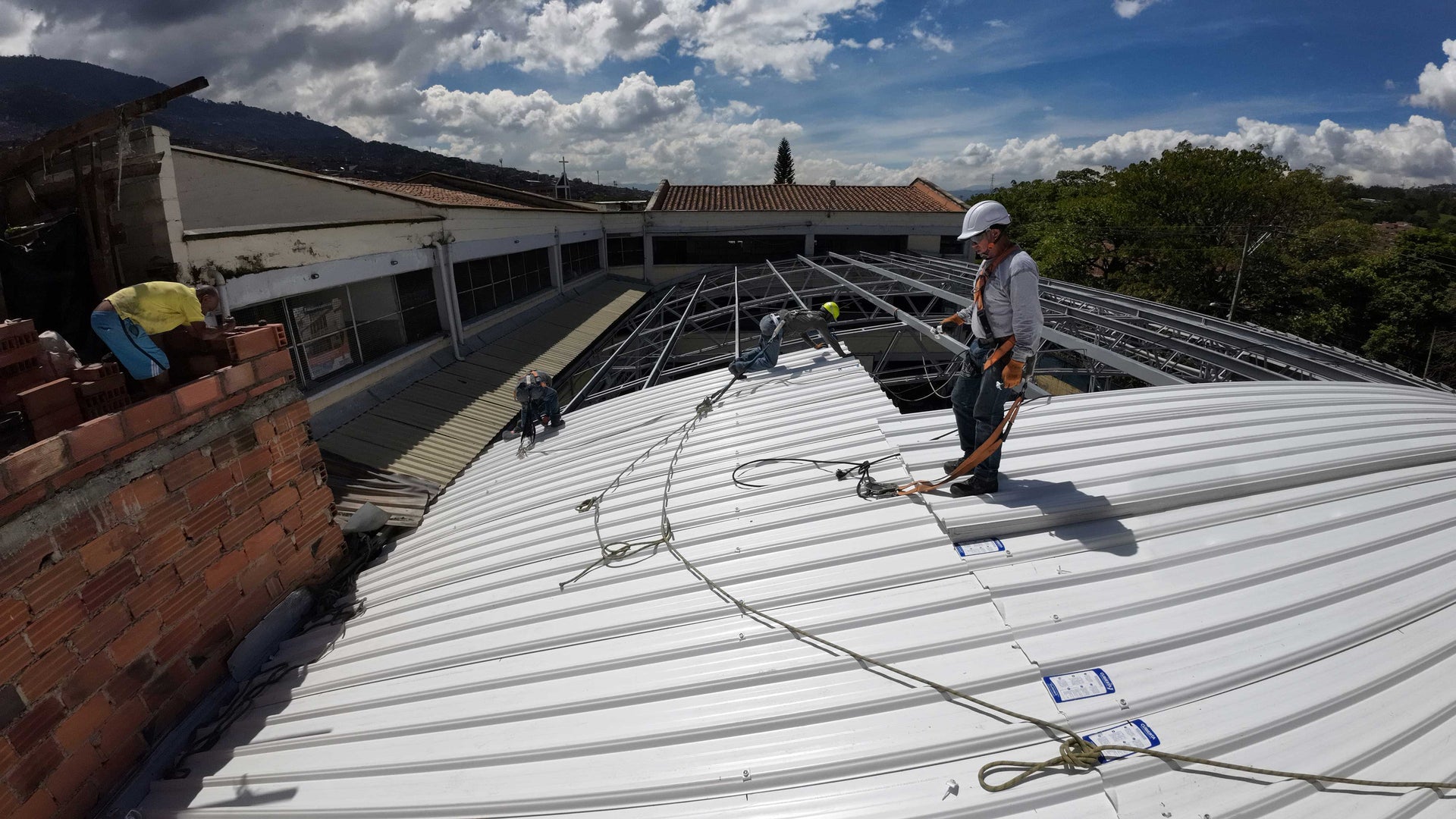 Servicio de instalación de tejas y cubiertas – supertechoscolombia